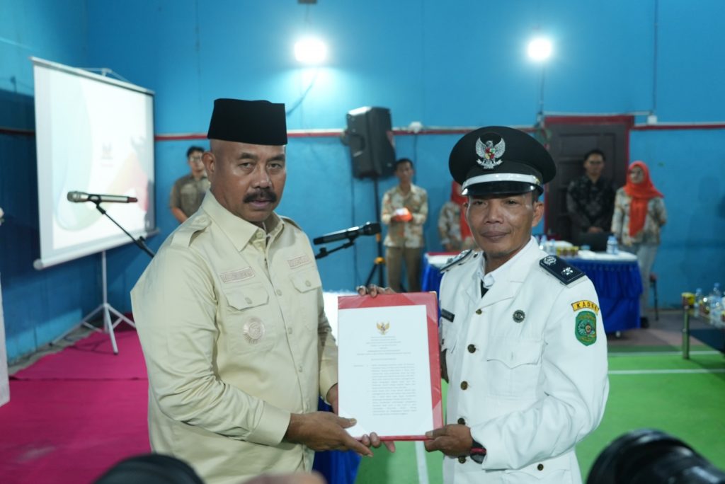PJ KEPALA DESA SUNGAI MERIAM RESMI DILANTIK, BUPATI : PRIORITASKAN ...